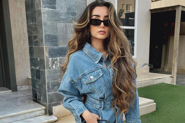 موديلات فساتين جينز قصيرة لصيف 2023 من وحي النجمات مجلة الجميلة
